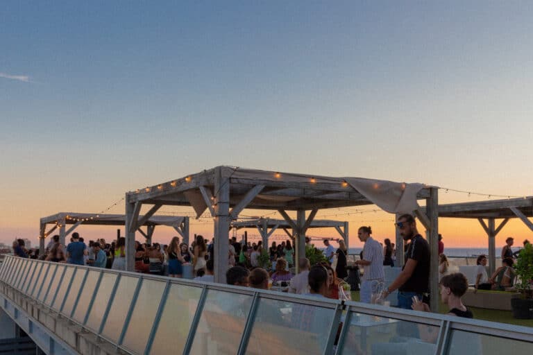 R2 - Rooftop des Terrasses - Rooftop à Marseille avec vue
